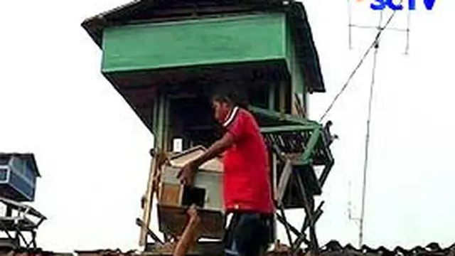 Polisi Surabaya Gerebek Arena Perjudian Adu Merpati - News Liputan6.com