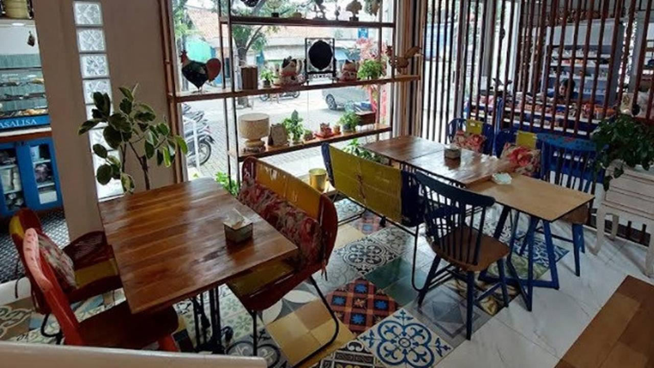 9 Rekomendasi Tempat Makan Enak di Pasar Rebo Jakarta, Hadirkan Suasana ...