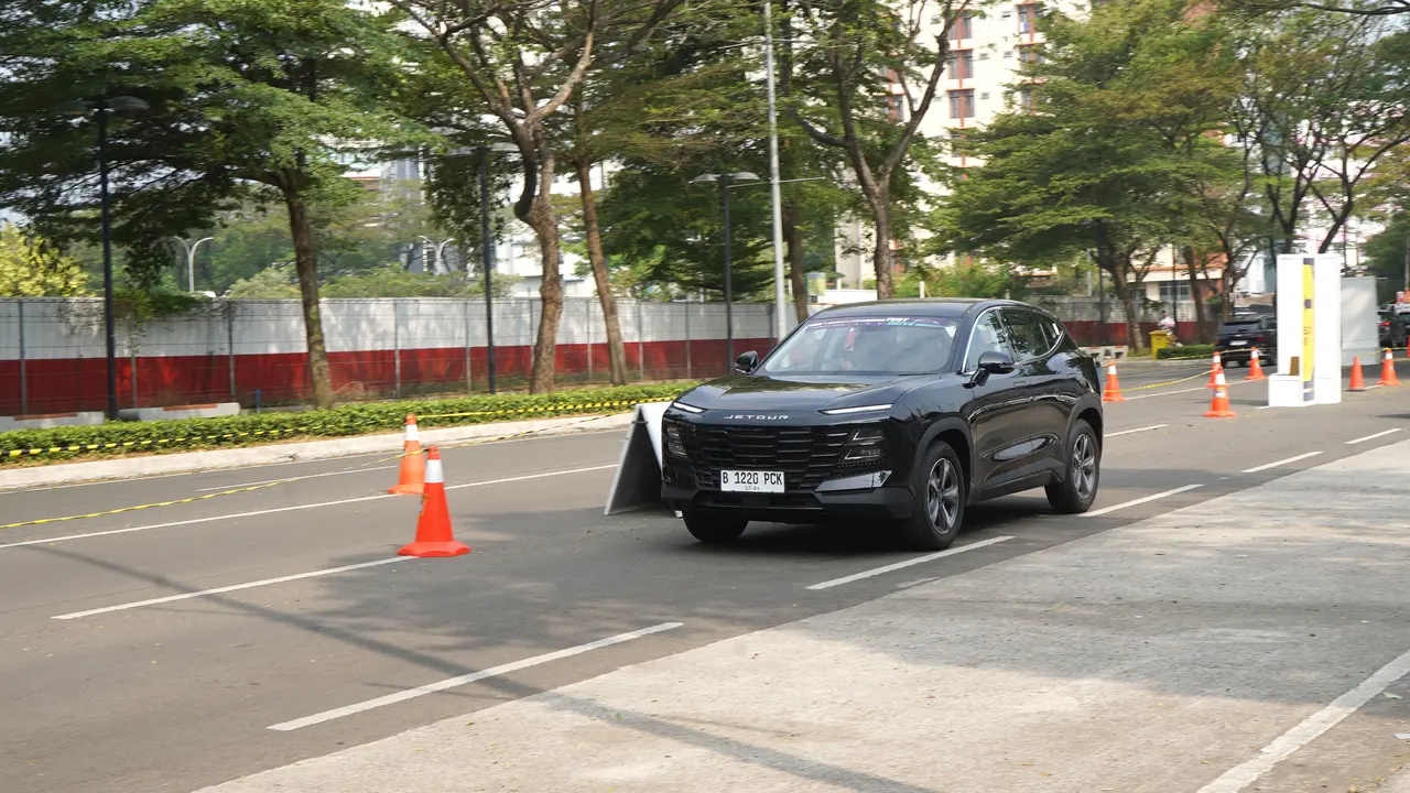 Jetour Mulai Produksi Dashing dan X70 Plus di Indonesia - Otomotif ...