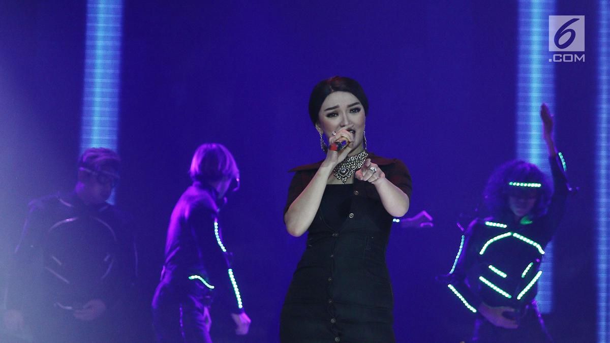 Dangdut EDM dari Zaskia Gotik, Via Vallen dan DJ Una - ShowBiz Liputan6.com