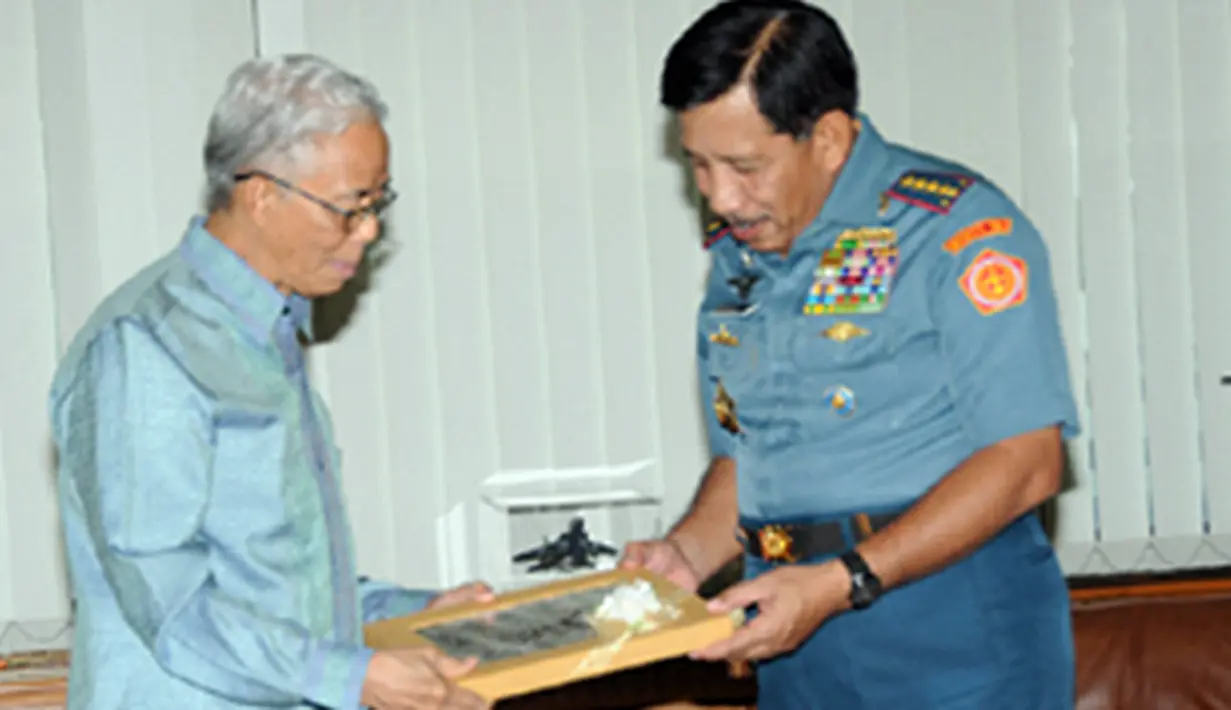 Prof. Dr. H. Arief Rachman Kunjungi Mabes TNI - Foto Liputan6.com