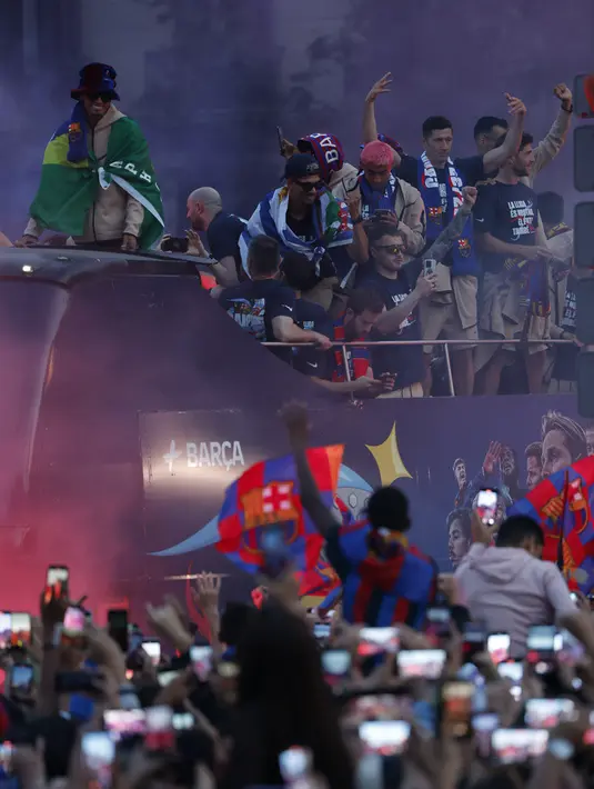 Barcelona Gelar Parade Bus Atap Terbuka Rayakan Juara Liga Spanyol ...