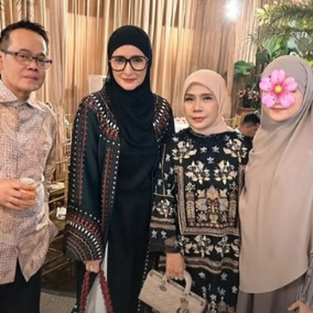 6 Potret Inneke Koesherawati di Lamaran Chand Kelvin, Dea Sahirah ...