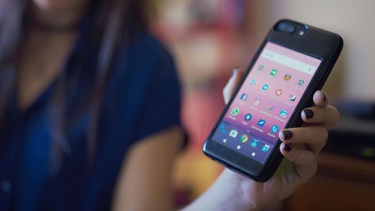 Unik, Casing iPhone Ini Adalah Smartphone Android - Tekno Liputan6.com