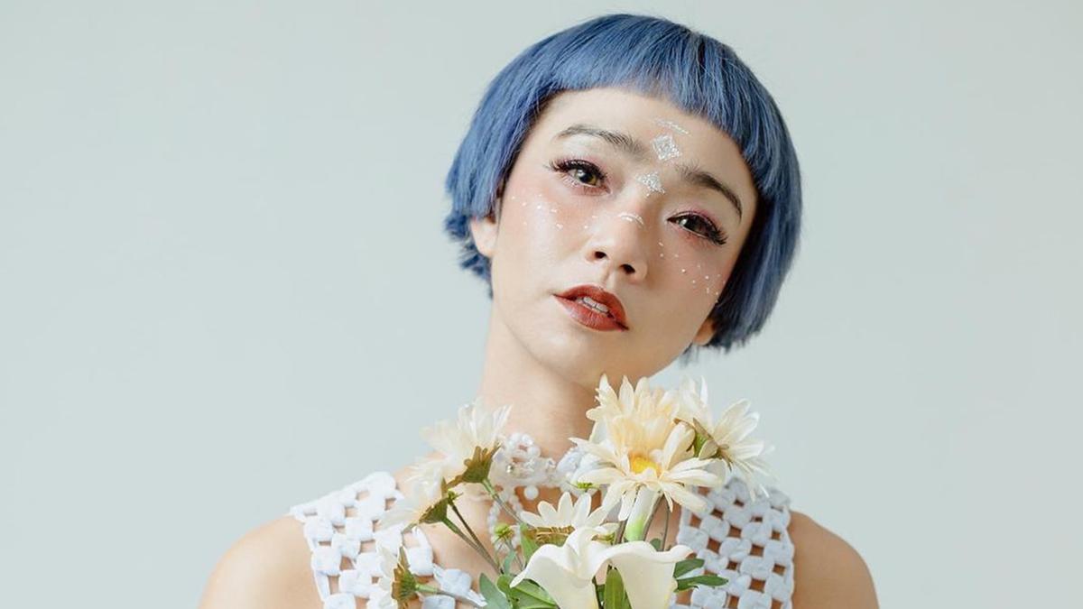 Tampil Edgy, Ini Gaya Rambut Intan Ayu 'Di Sini Ada Setan' dalam Berbagai Warna - Foto Liputan6.com