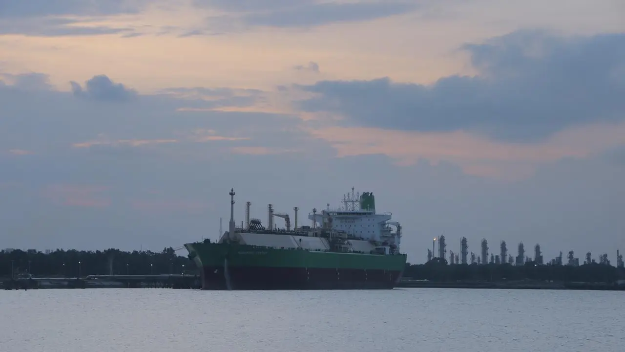 PAG Sukses Kapalkan LNG Cargo Perdana dari PLB Arun untuk Tujuan ...