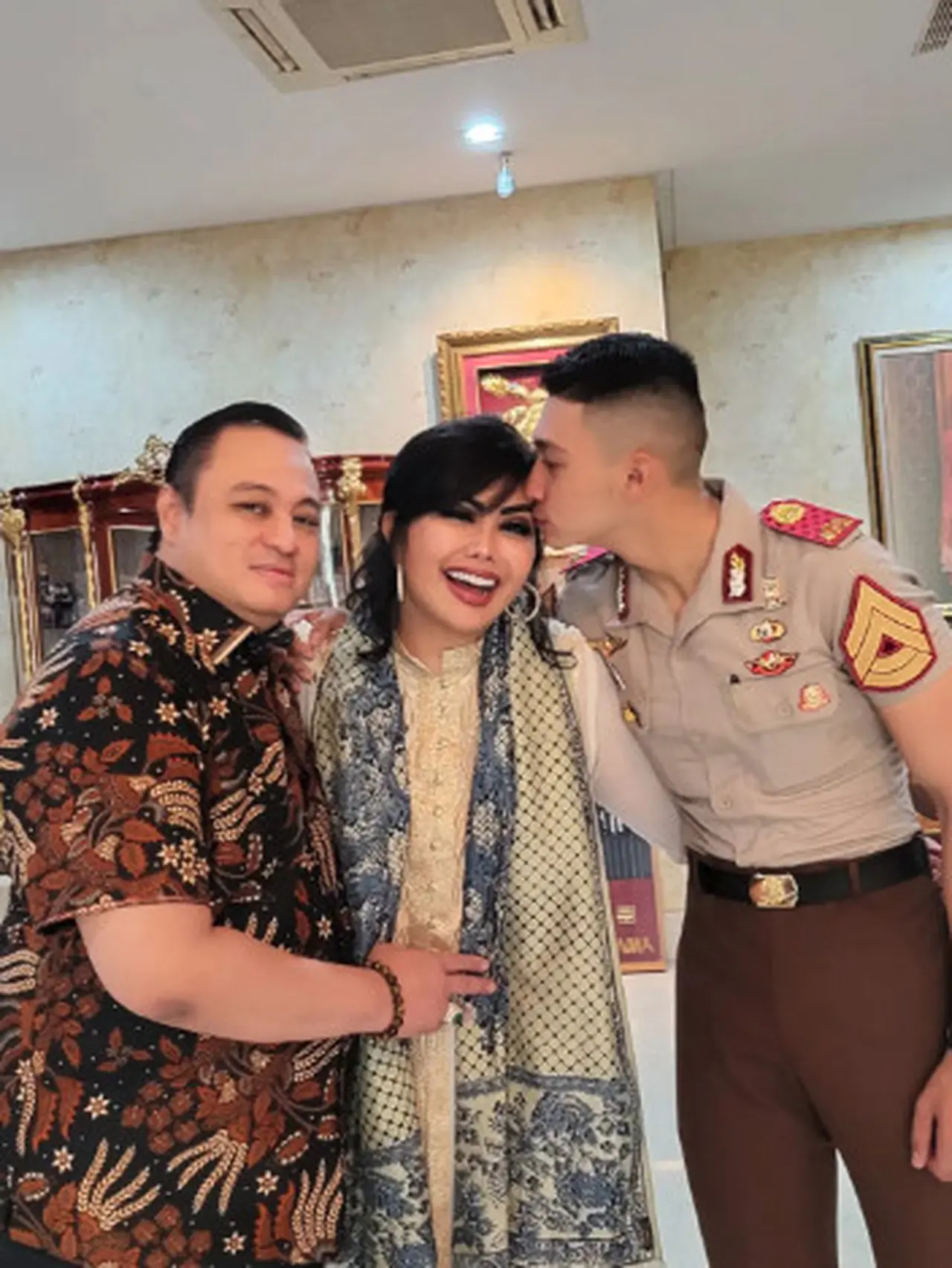 6 Potret Khalifah Nasif, Taruna Akpol Sekaligus Anak Tunggal Bos E-commerce Indonesia - Hot ...