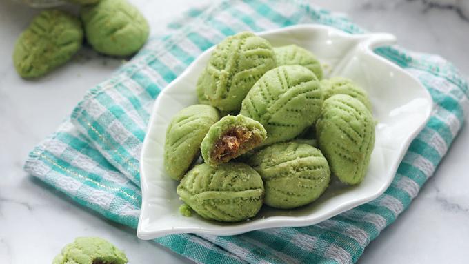 3 Cara Memakai Cetakan Nastar Daun agar Tidak Pecah - Food Fimela.com