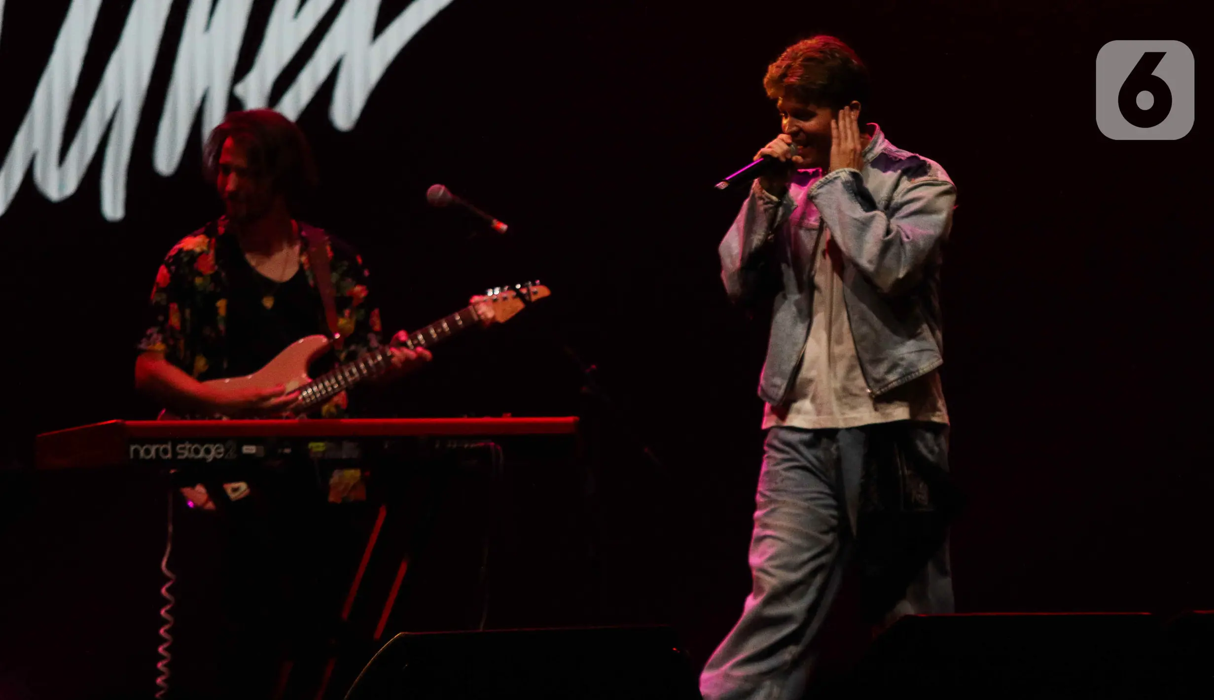 Tampil Perdana di Jakarta, Jamie Miller Bikin Galau Penonton The Sounds ...