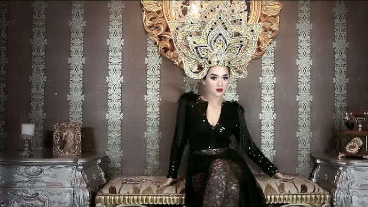 Rilis 'Begal Cinta', Hiara Cleopatra Lampaui Cetarnya Syahrini ...