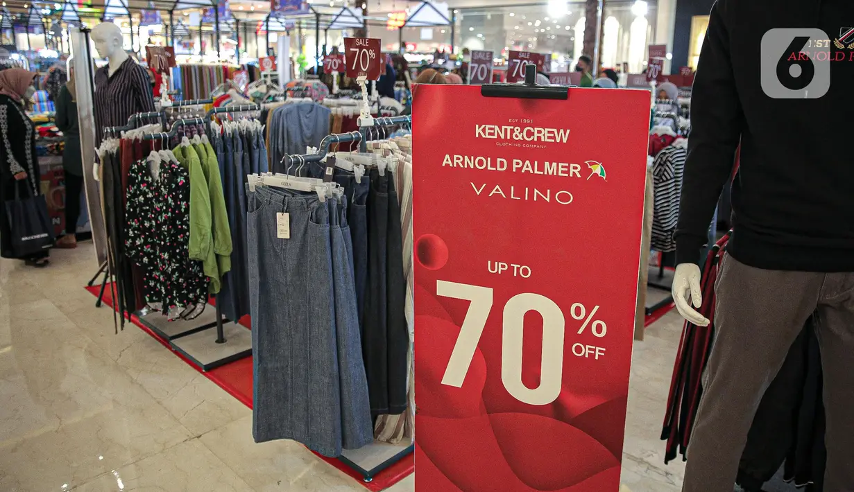 Diskon Natal dan Akhir Tahun di Pusat Perbelanjaan - Foto Liputan6.com