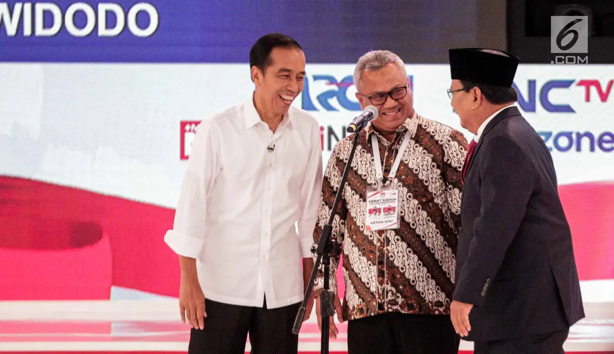 FOTO: Peluk Hangat Jokowi dan Prabowo Awali Debat Capres - Foto ...