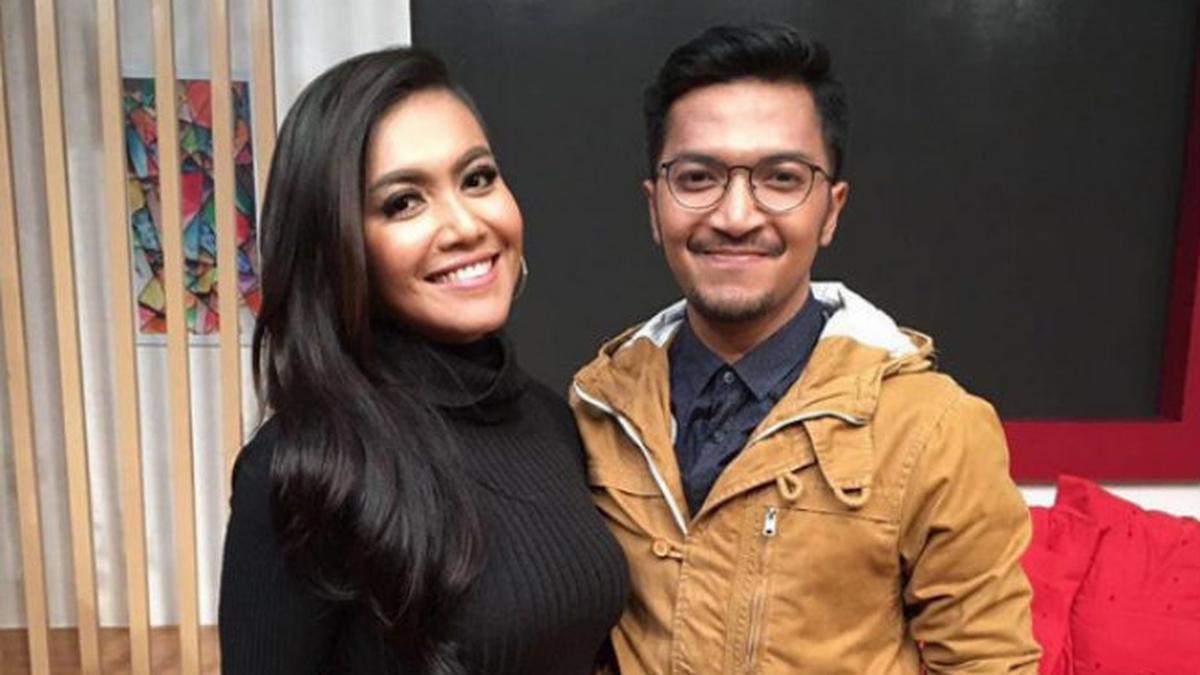 Ihsan Tarore Terpesona Cantiknya Denada Shakira Saat Fashion Show ...