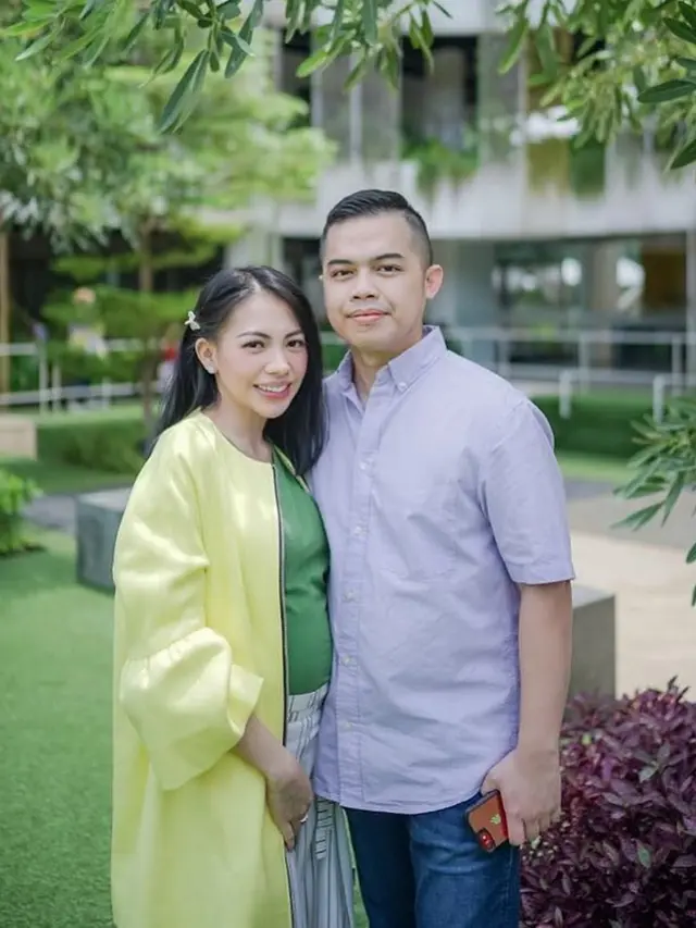 Akui Hamil di Luar Nikah, Ini 6 Momen Kemesraan Kezia Karamoy dan Suami - Hot Liputan6.com