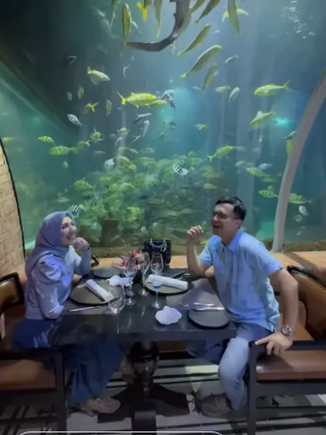 7 Potret Bulan Madu Sahrul Gunawan dan Dine Mutiara di Bali, Tas ...