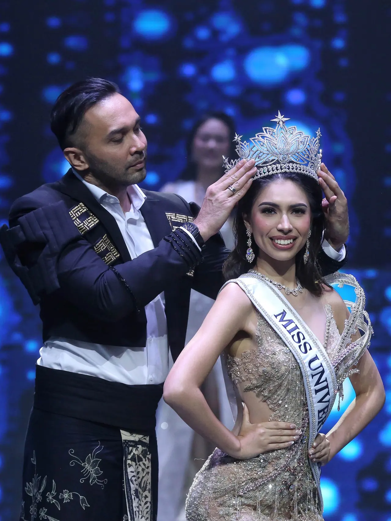 Clara Shafira Krebs Dinobatkan Sebagai Miss Universe Indonesia 2024 ...