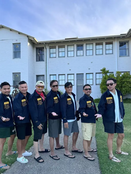 Momen Geng The Prediksi Touring dan Pakai Kostum Alien di Australia Ini ...