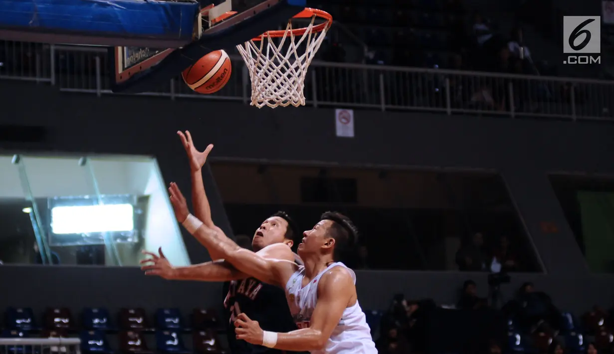 PHOTO: Ketat, Pelita Jaya Unggul Atas Garuda Bandung - Foto Liputan6.com