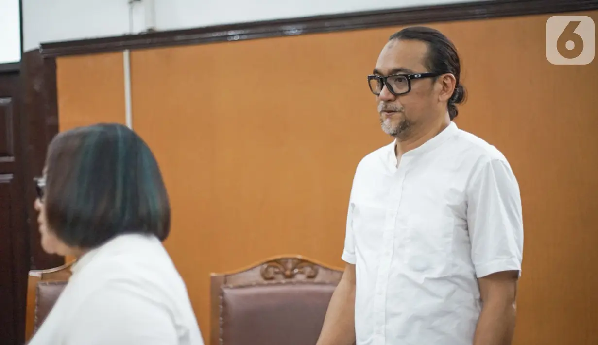 FOTO: Pelawak Nunung dan Suaminya Dituntut 1,5 Tahun Penjara - Foto ...