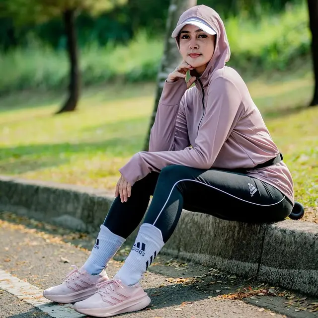 7 Potret Biby Alraen Jadi Manajer Risty Tagor, Kerja Bareng Mantannya ...