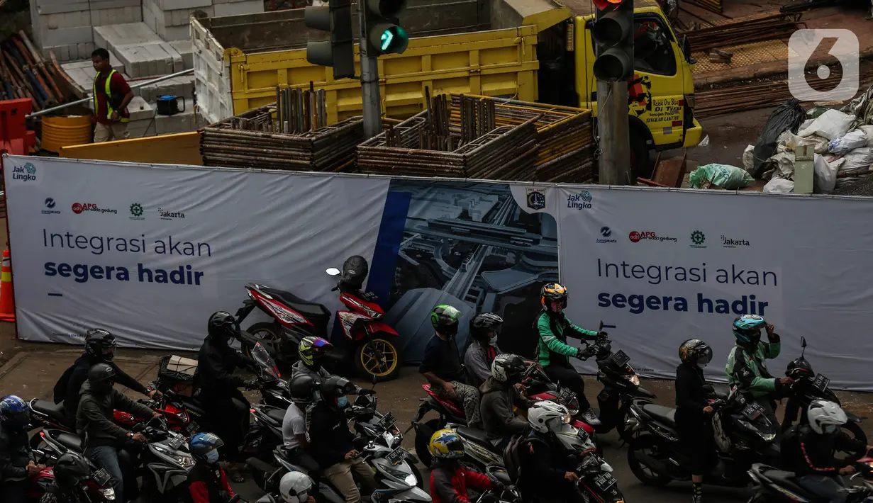 FOTO: Proyek Pembangunan Skybridge CSW Ditargetkan Rampung pada Mei ...