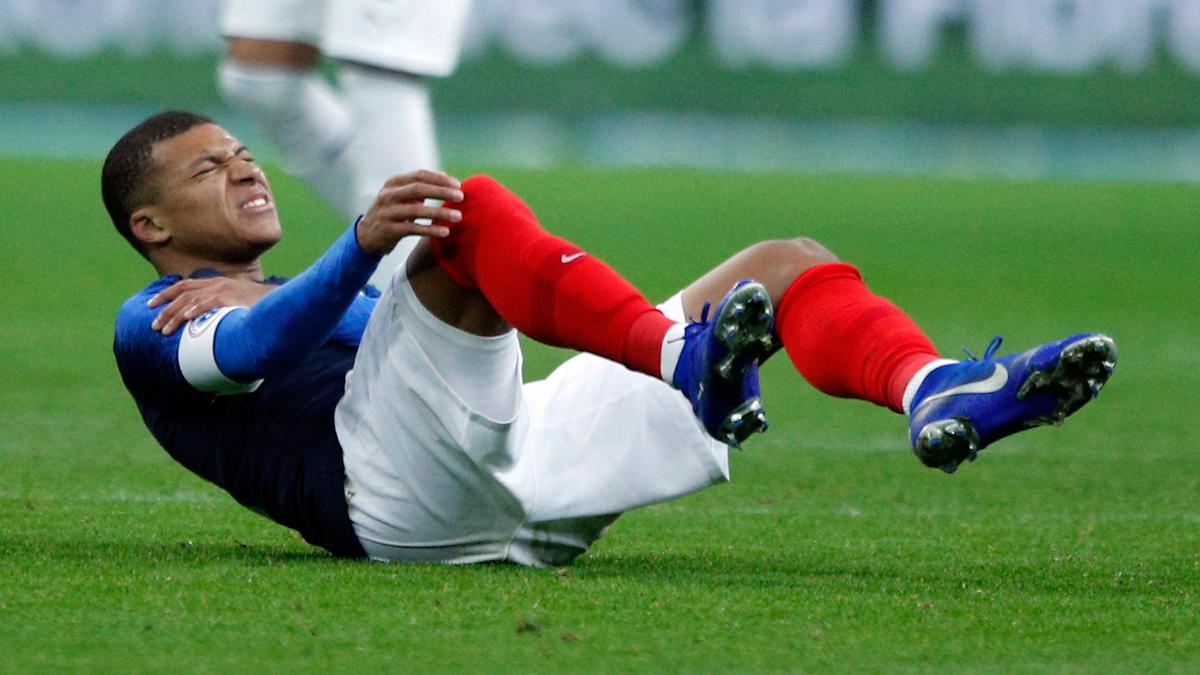 FOTO: Ekspresi Dua Bintang PSG Saat Alami Cedera di Laga Internasional