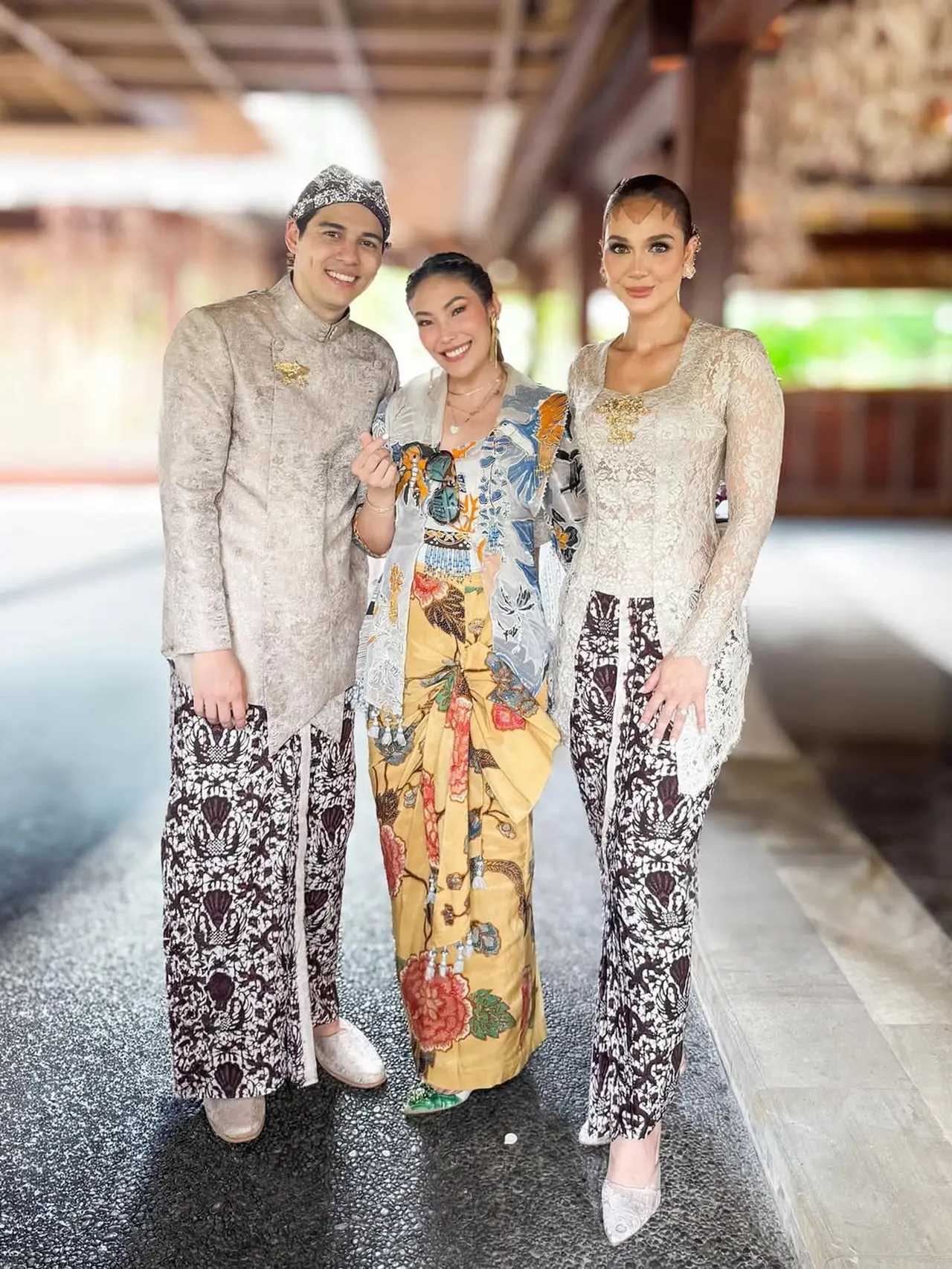 7 Potret Artis di Siraman Luna Maya dan Maxime Bouttier, 'Geng Menteri ...