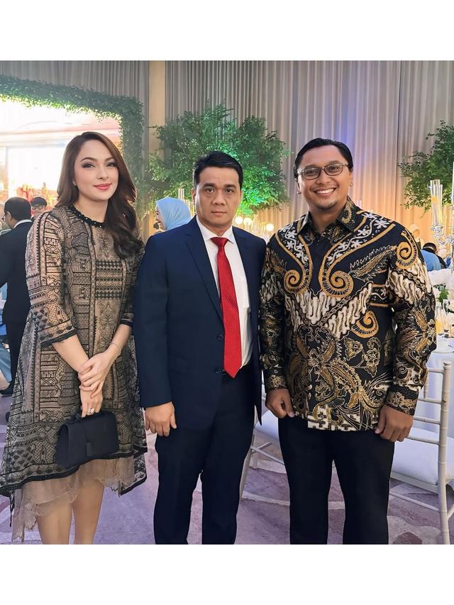 6 Potret Reisa Broto Asmoro Kondangan di Pernikahan Putri Zulhas ...