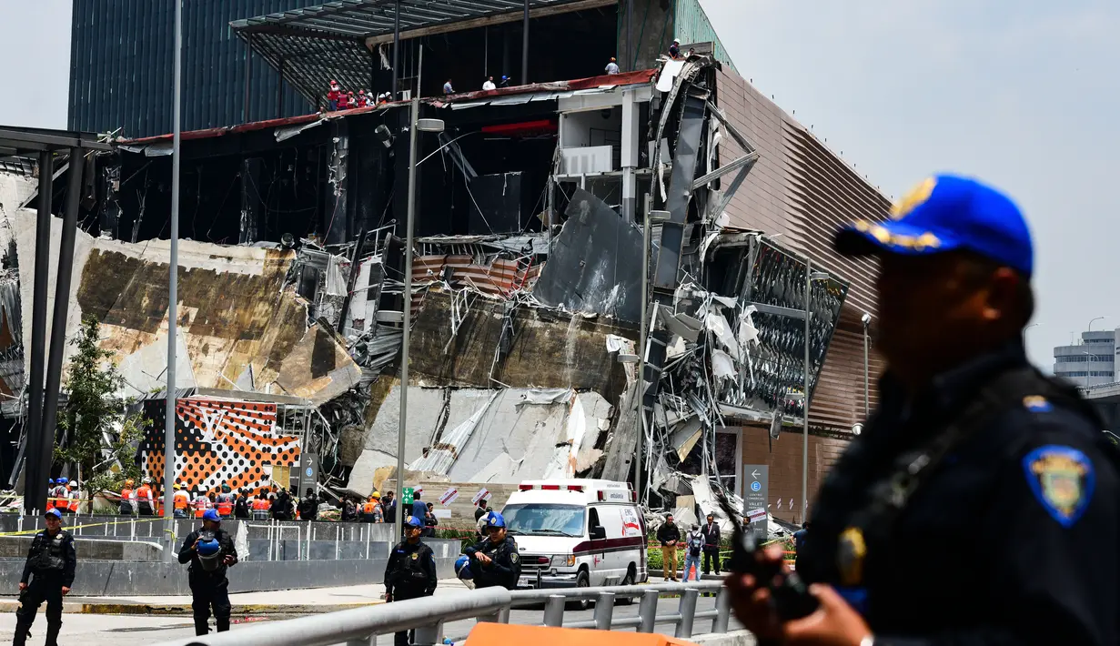 FOTO: Bangunan Pusat Perbelanjaan Mentereng di Meksiko Roboh - Foto ...