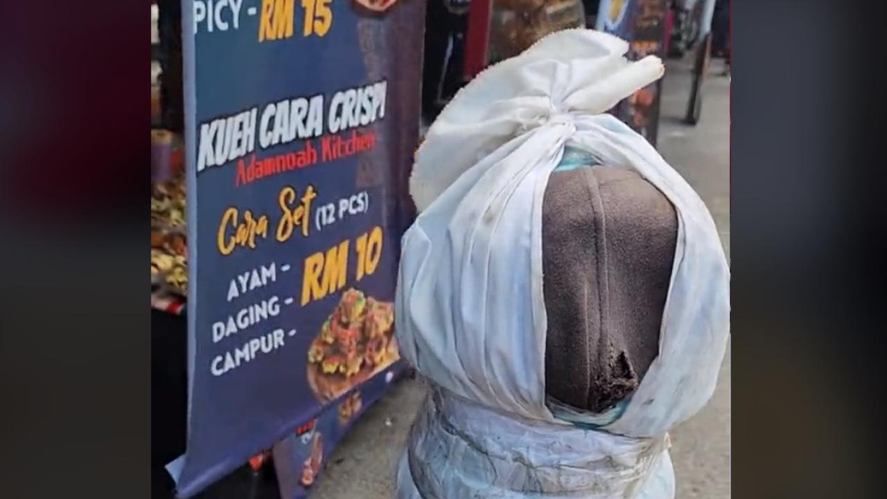 Roti Pocong Viral di Malaysia, Patung Pocong Bikin Jantungan Jadi Daya ...