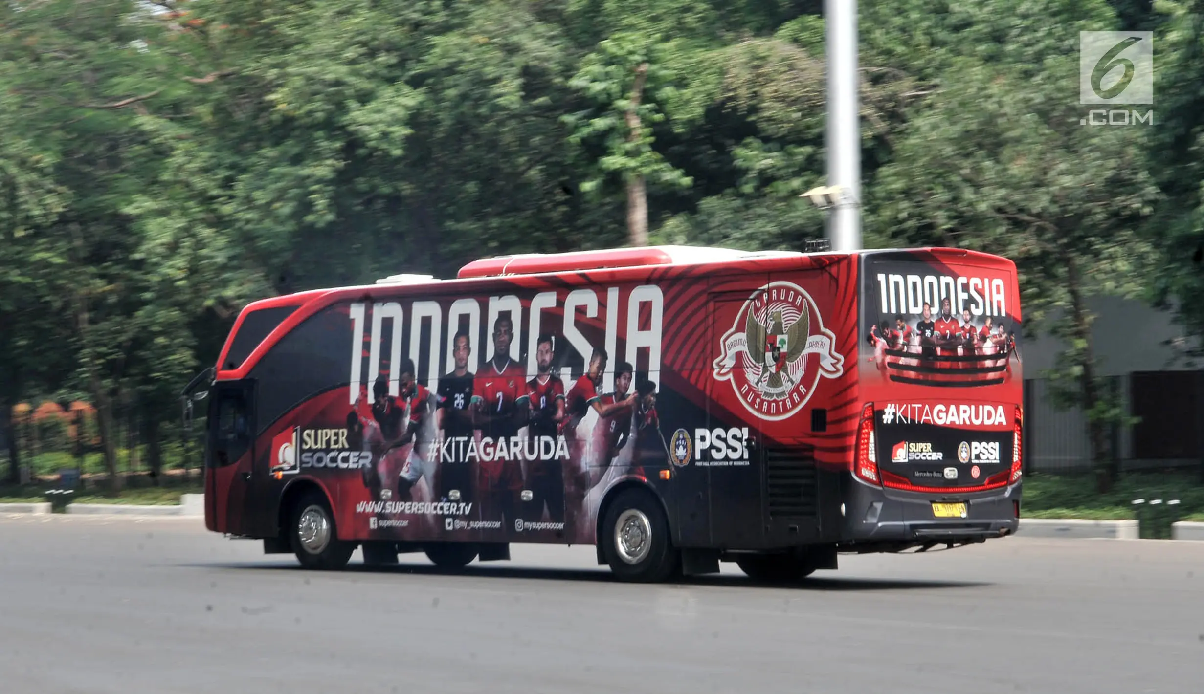 FOTO: Resmi Diluncurkan, Begini Wujud Bus Baru Timnas Indonesia - Foto ...