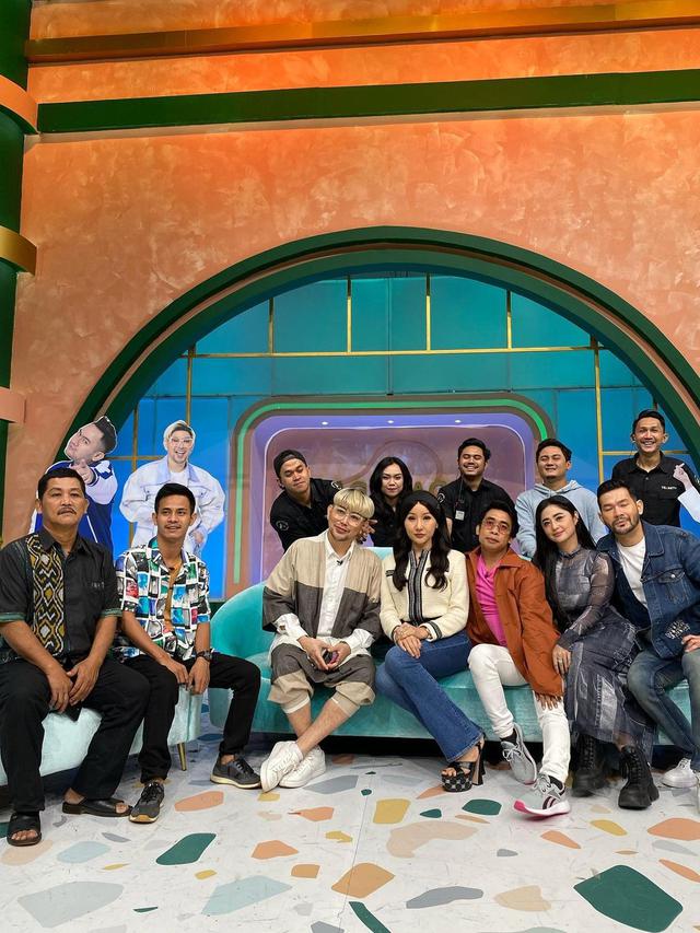 6 Potret Mimi Peri Diundang ke Jakarta, Ketemu Lucinta Luna hingga Arya ...
