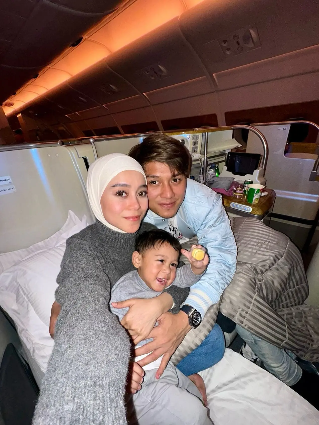 Potret Keluarga Lesti Kejora Bersama Rizky Billar dan Anak, Tingkah Levian Selalu Menggemaskan ...