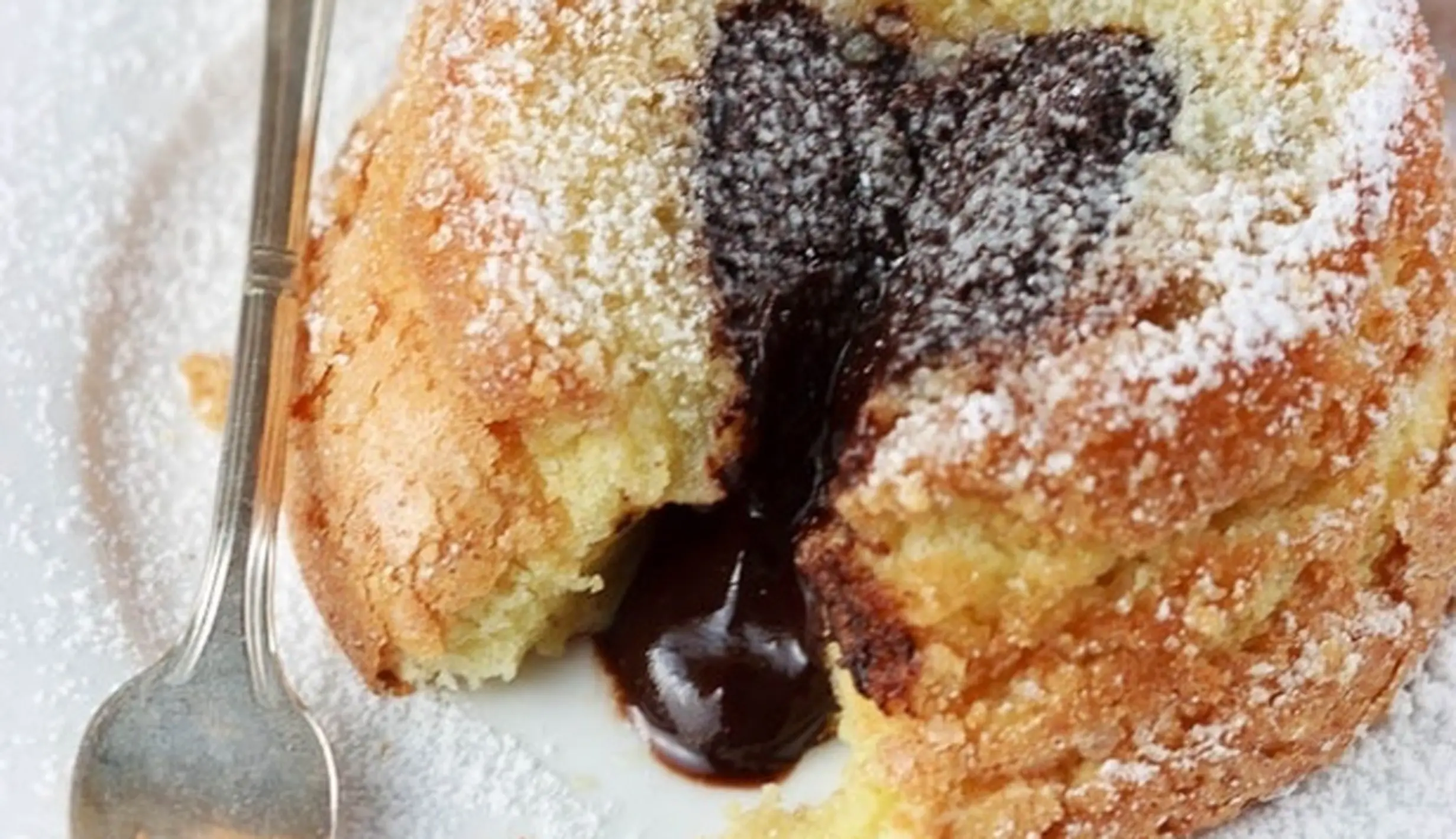 15 Kreasi Lava Cake Yang Bikin Ngiler