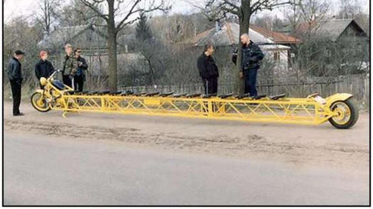 Modifikasi Motor Terpanjang, Bisa Buat Bonceng Kesebelasan Sepakbola ...