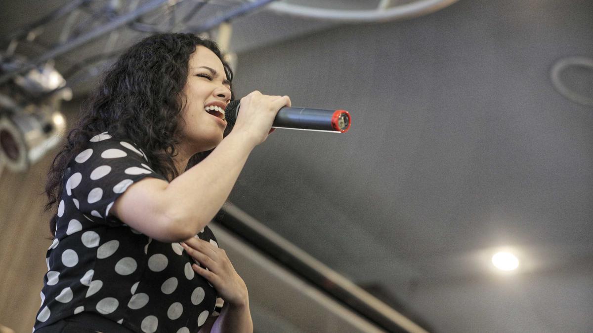 Wizzy Manggung di Istana Bogor, Hibur Jokowi dan Presiden Namibia ...