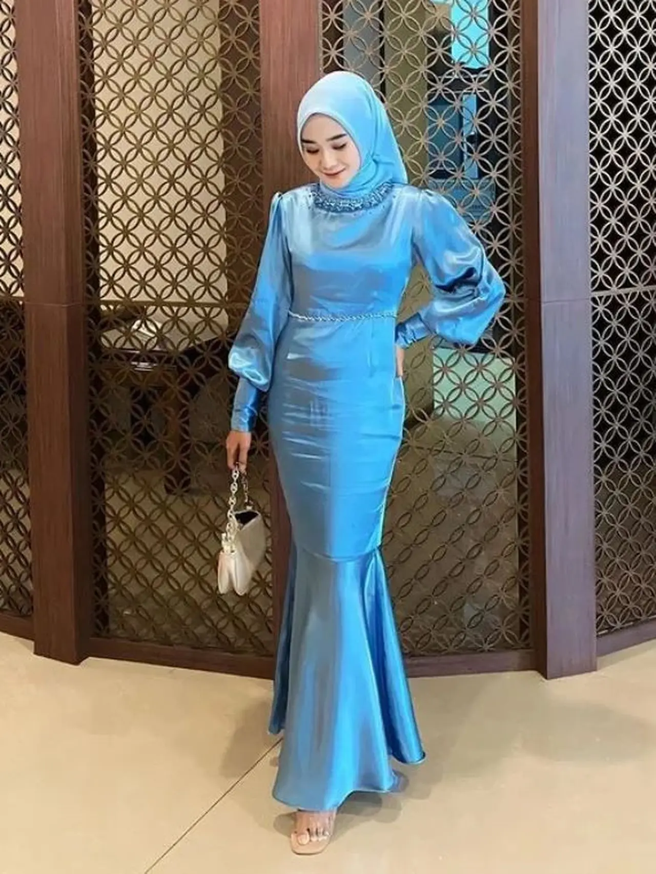 7 Rekomendasi Model Baju Bridesmaid Bahan Satin Polos Terbaru 2024 ...