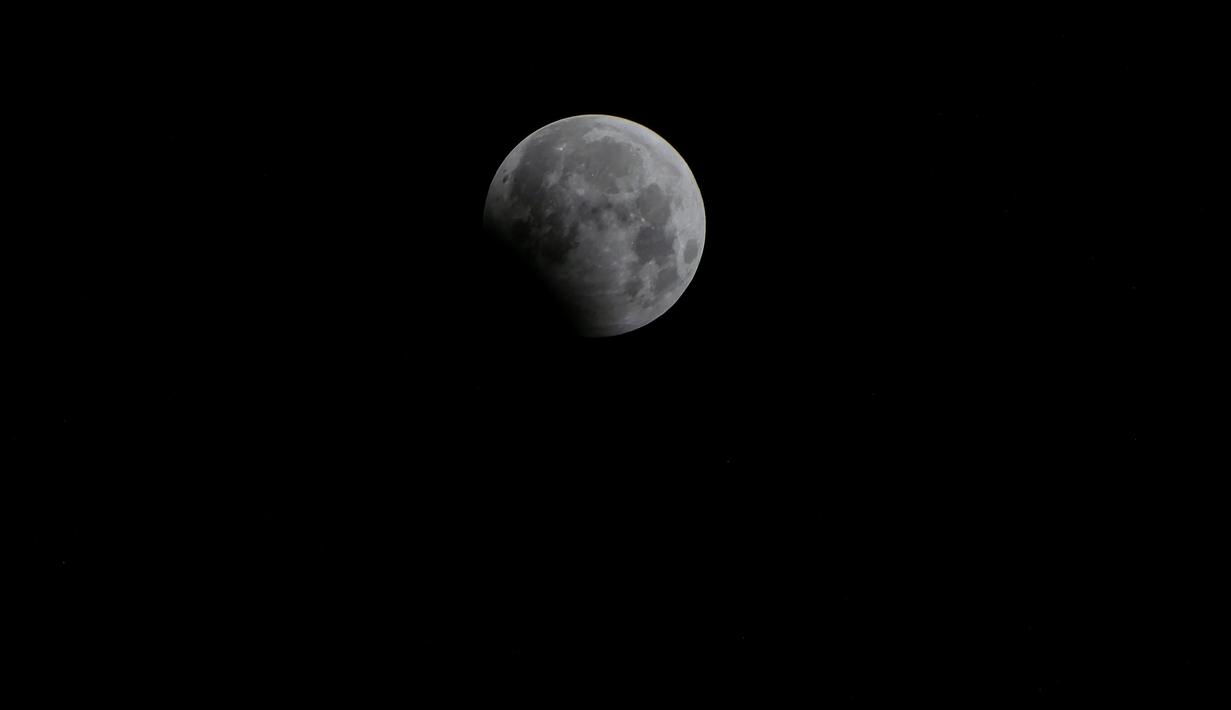 PHOTO: Penampakan Indahnya Gerhana Bulan di Berbagai Belahan Dunia ...