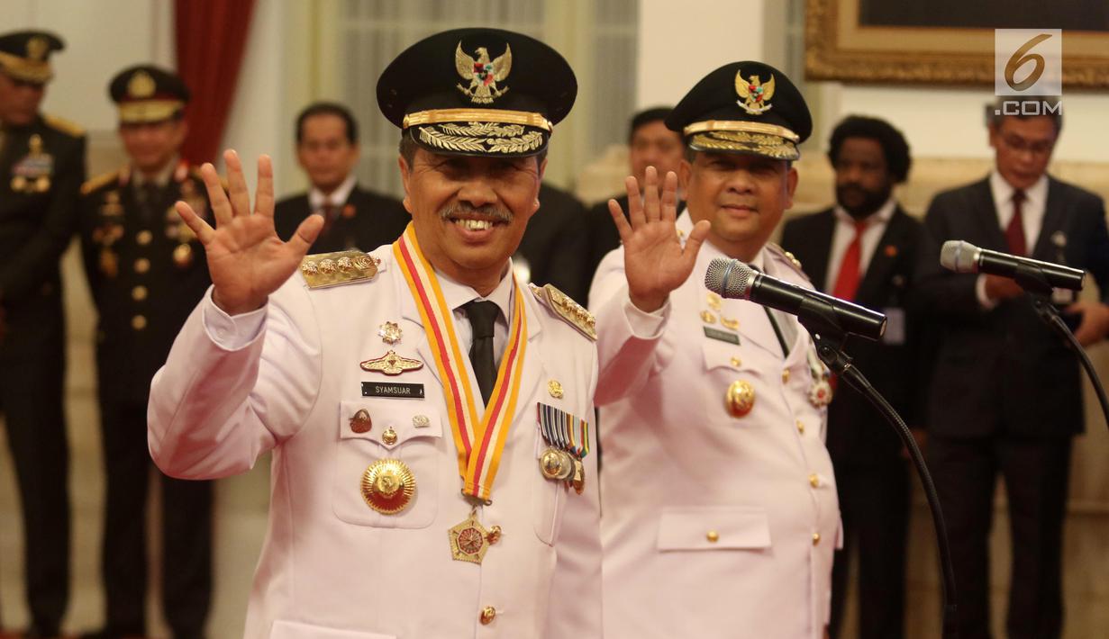 FOTO: Jokowi Resmi Lantik Gubernur dan Wakil Gubernur Riau - Foto ...