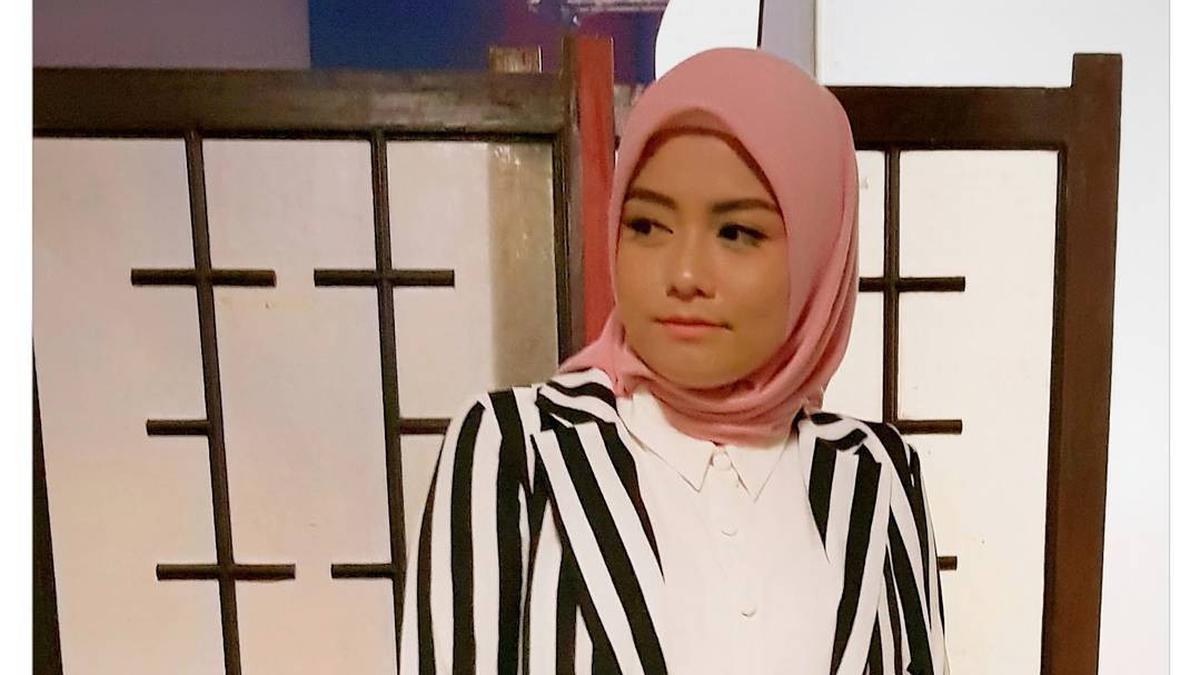 Tika Ramlan Gabung Paris Fashion Show 2022 untuk Pamerkan Hasil ...