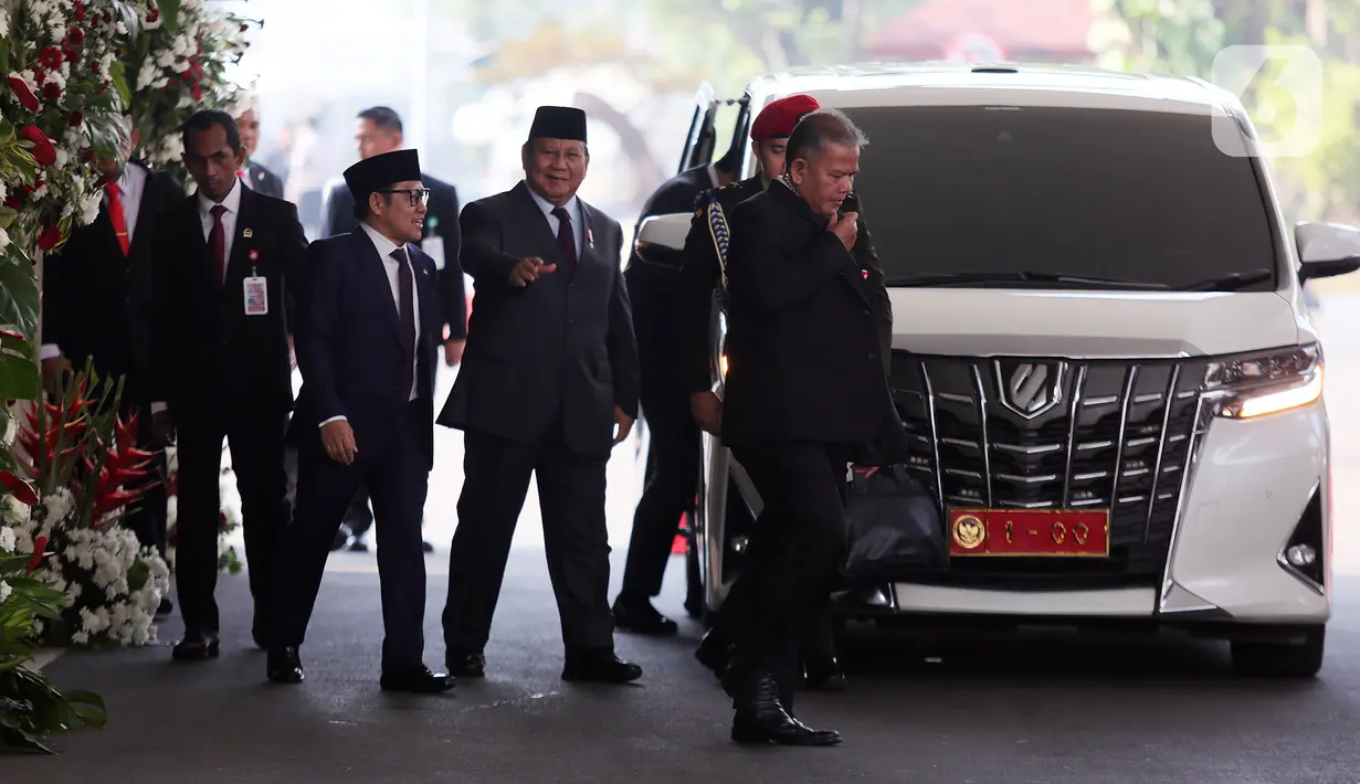 Presiden Jokowi Hadiri Sidang Tahunan MPR 2023 Pakai Baju Adat Tanimbar Maluku - Foto Liputan6.com
