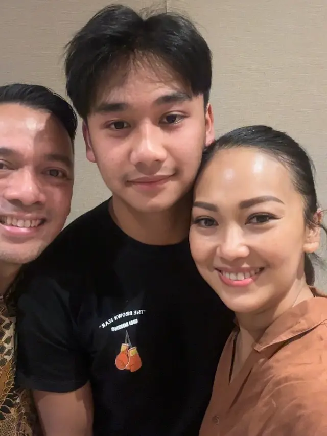 7 Anak Artis yang Lulus SMA Tahun 2025, Siap Melanjutkan ke Perguruan ...