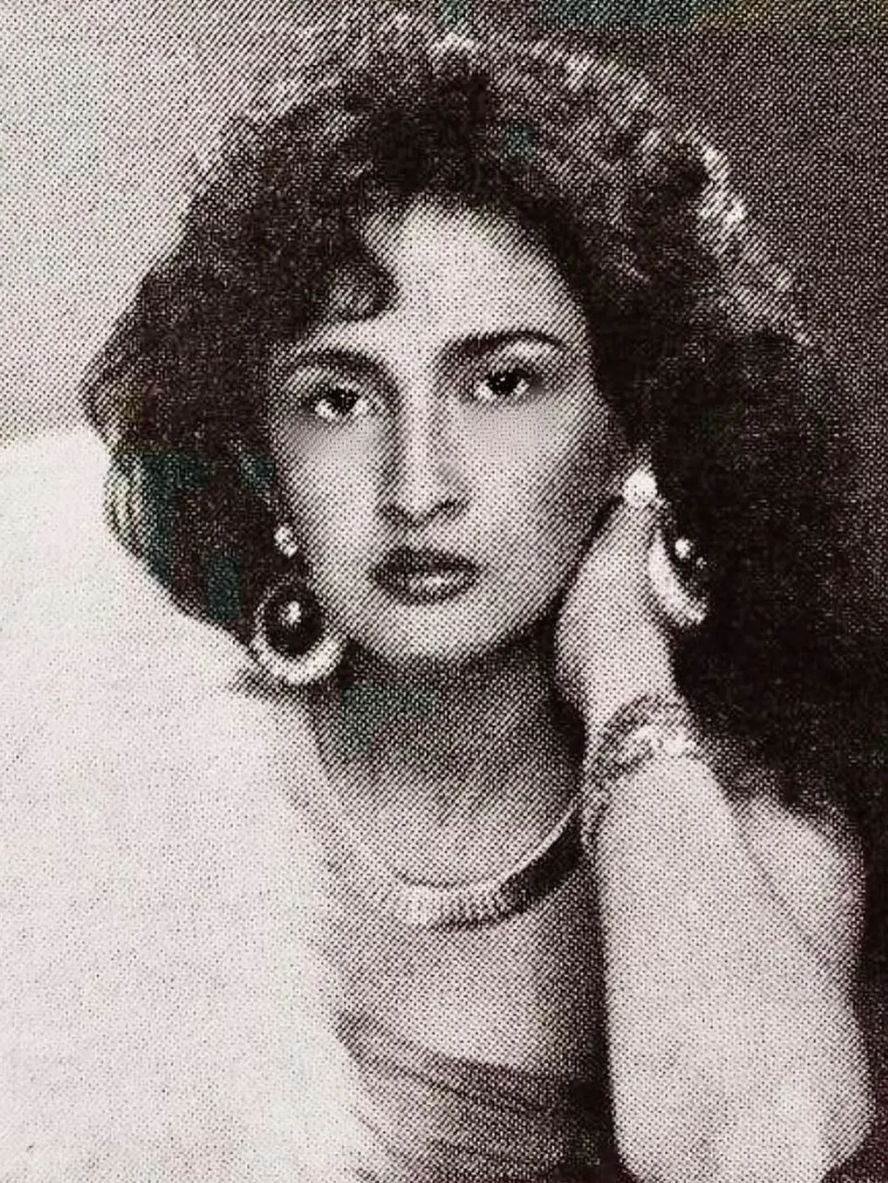 12 Potret Polwan Cantik di Film Warkop DKI Shirley Malinton, Pernah ...