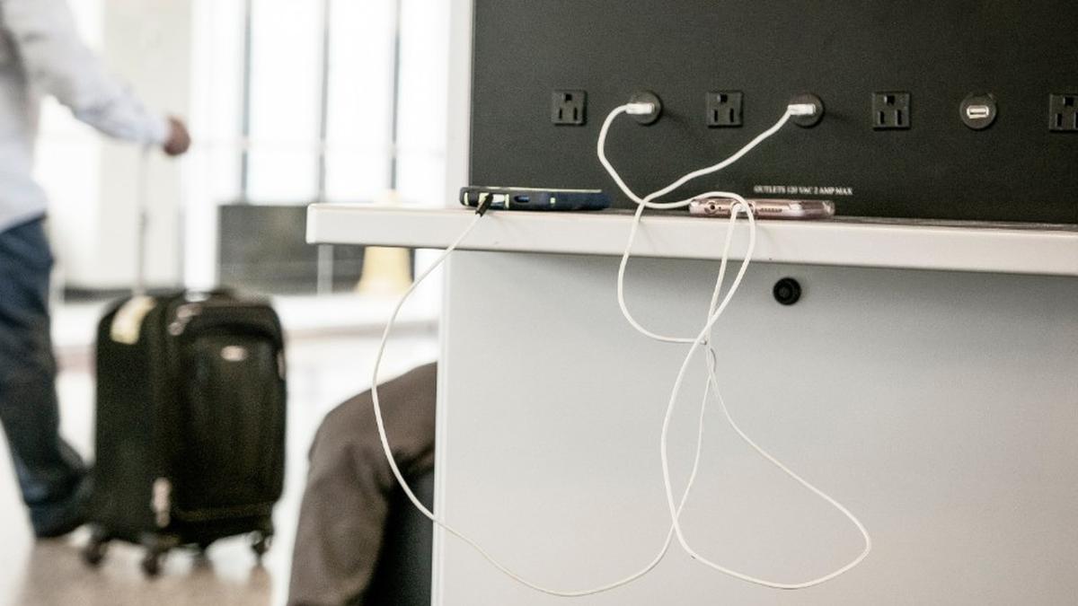 Port Adalah Koneksi di Komputer untuk Menghubungkan Periferal, Ini ...