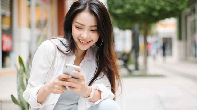 7 Tips PDKT Lewat Chat yang Bisa Kamu Terapkan - Relationship Fimela.com