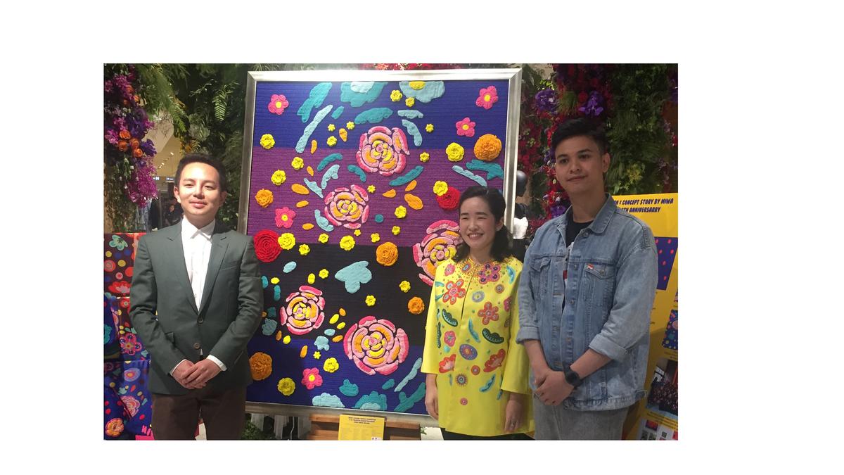 Menyentuh Hati, Karya Rajuan Kolaborasi Mira Hoeng Bersama 35 Warga ...