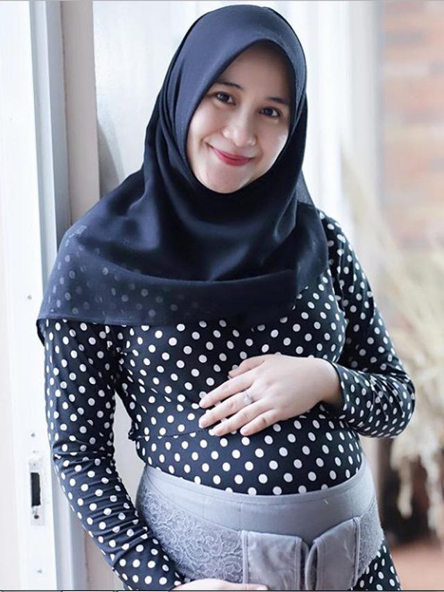 Ryana Dea Melahirkan Anak Kedua - ShowBiz Liputan6.com