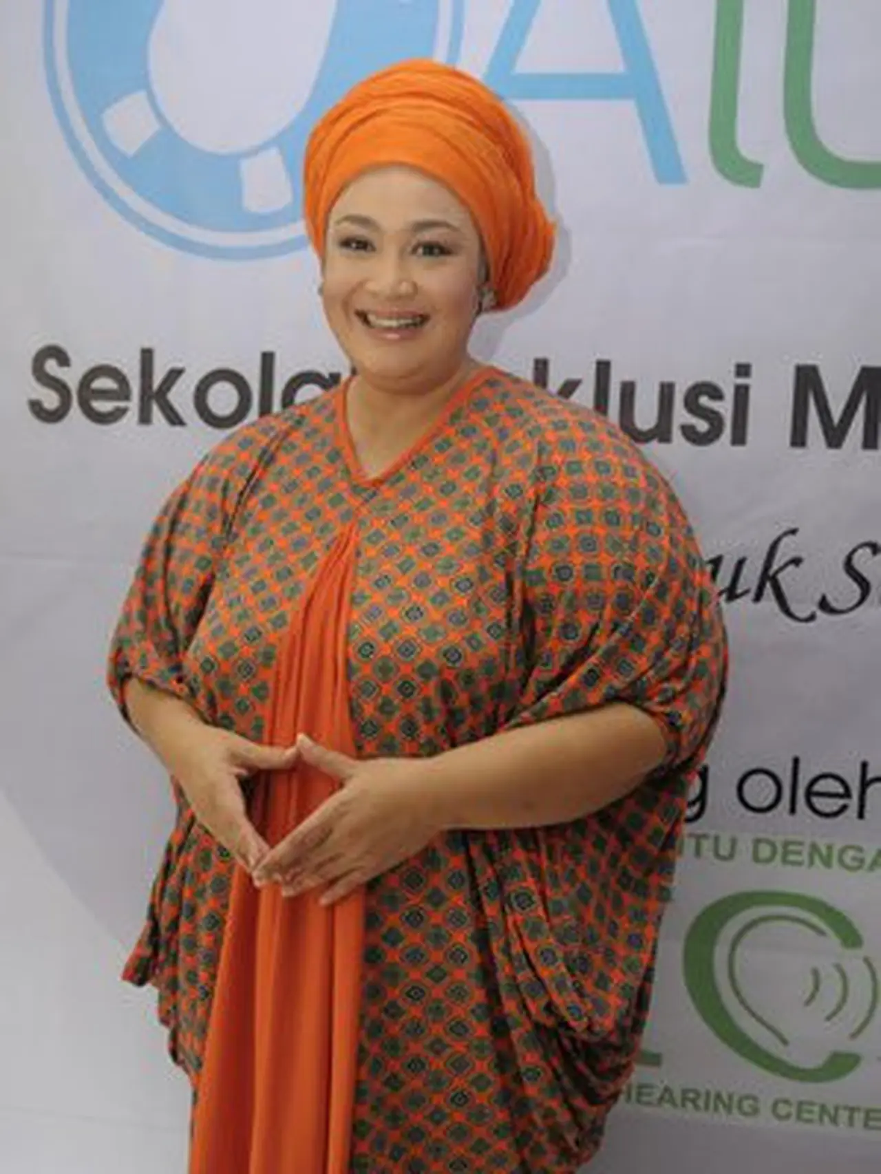 7 Foto Transformasi Dewi Hughes dari Bobot 150 Kg Hingga Kini 59 Kg ...
