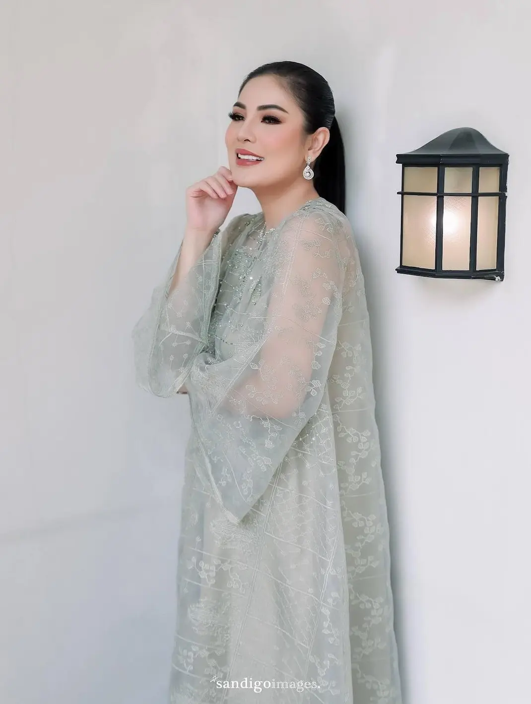 Inspirasi Outfit Halal Bihalal Lebaran dari Nindy Ayunda untuk Gaya ...