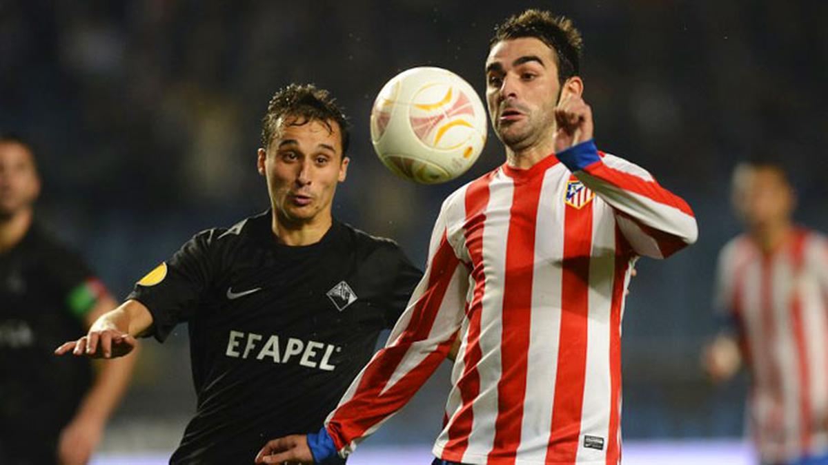 Wenger Beralih pada Adrian Lopez - Bola Liputan6.com